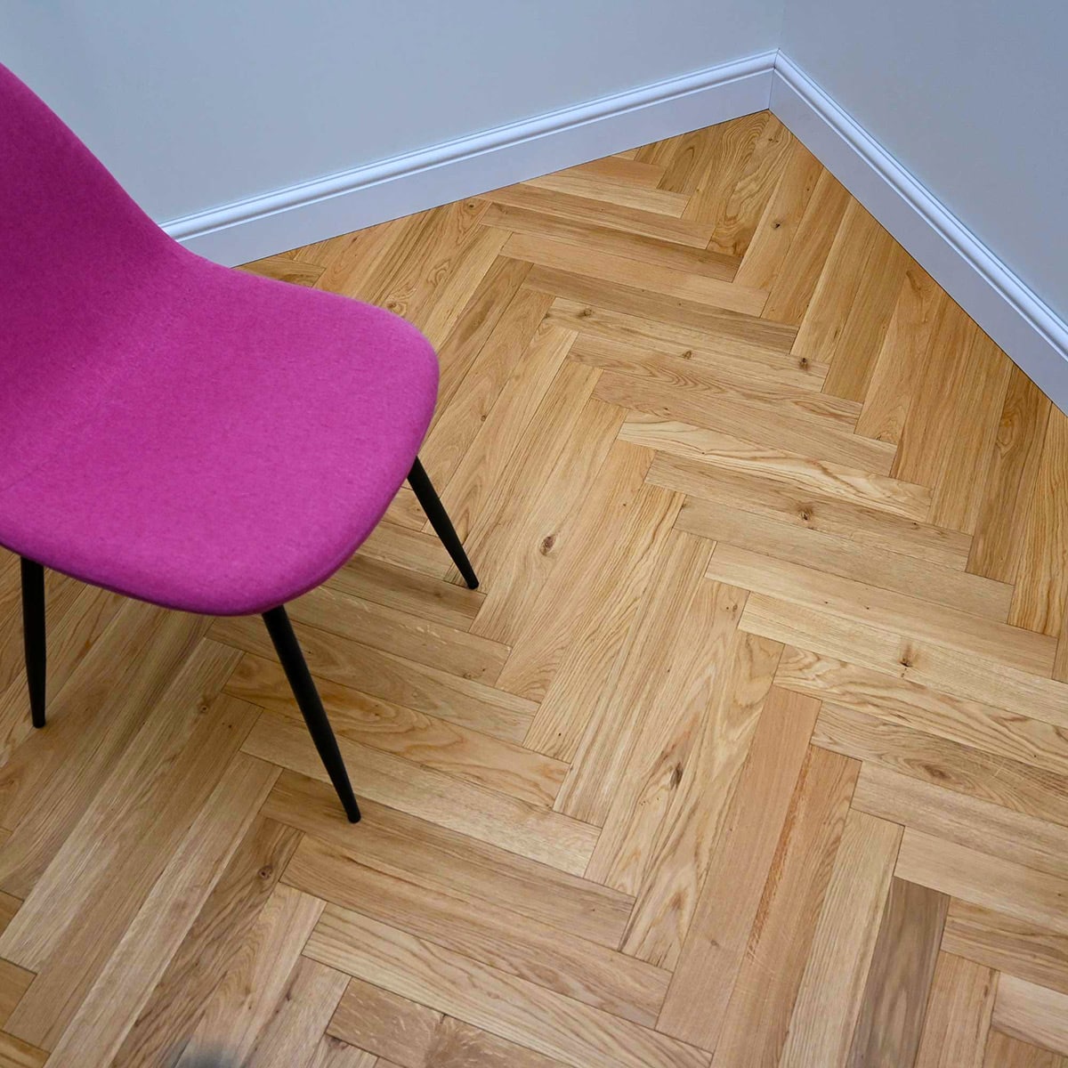 TH107 Natural Oak Strip Herringbone - Mazon Flooring